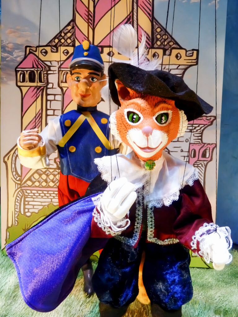 Bits N Pieces & PuppetWorld Current Programs - Bits 'N Pieces Puppet ...